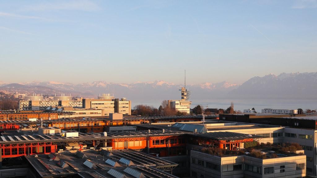 Quantum Algorithms For Computational Partial Differential Equations Epfl